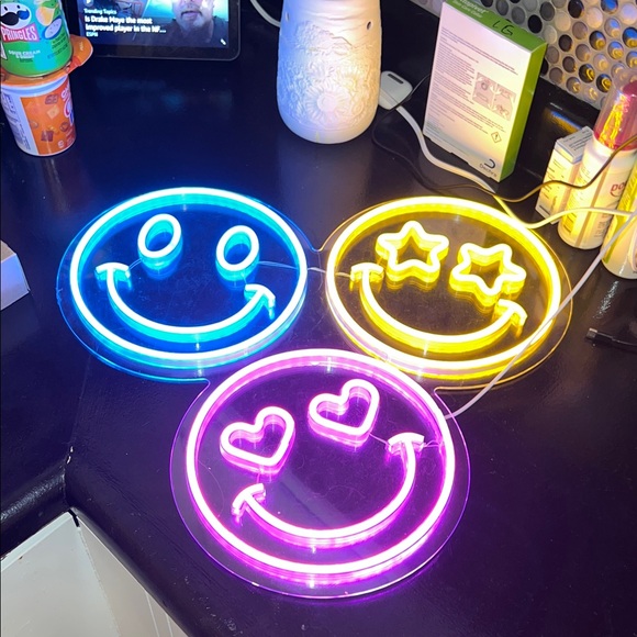 Accents | Smile Faces Neon Sign Smile Faces Neon Sign For Wall Decor ...